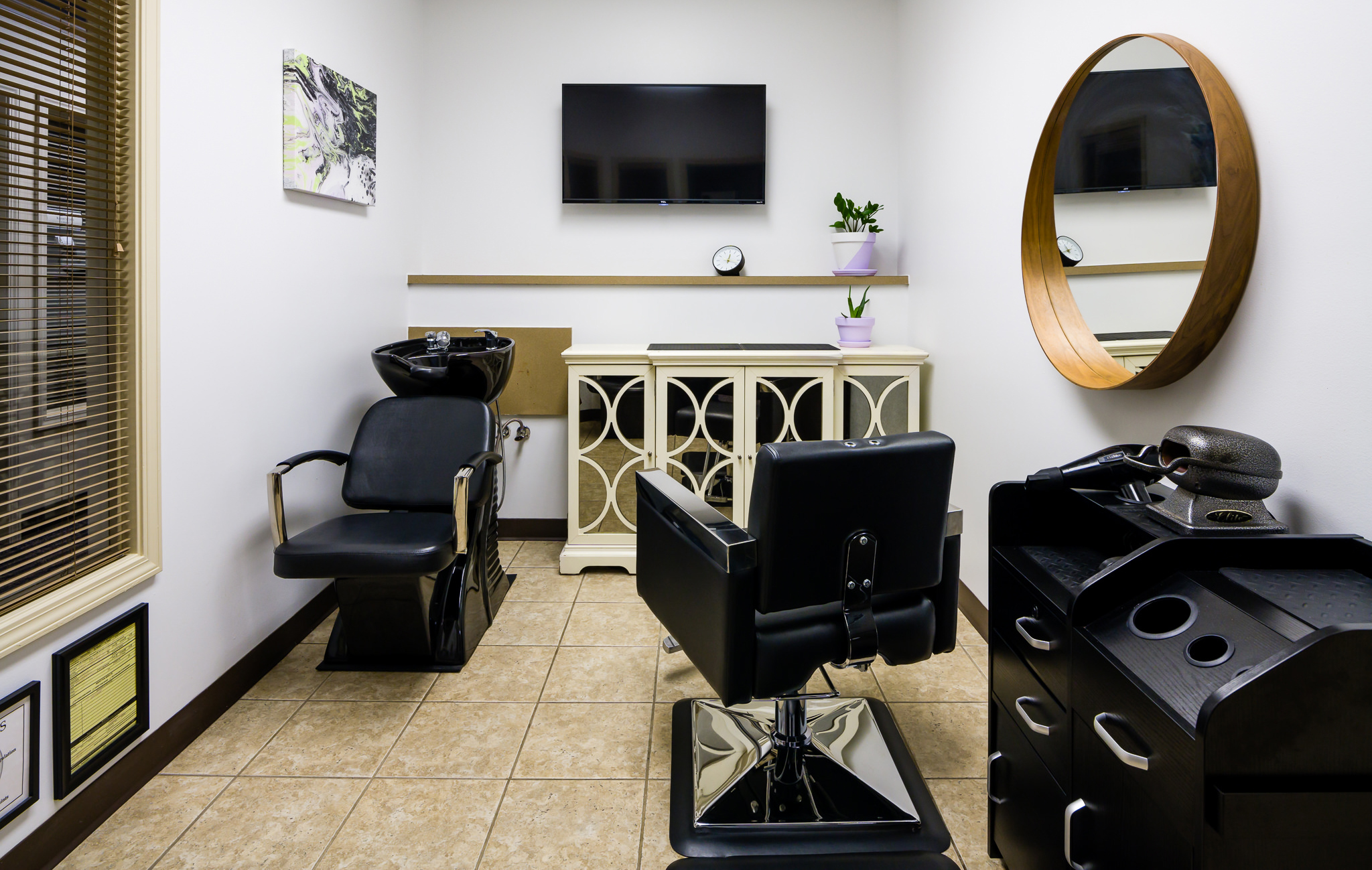 Akaishe Johnson | Houston Hair Stylist | Salon Meyerland